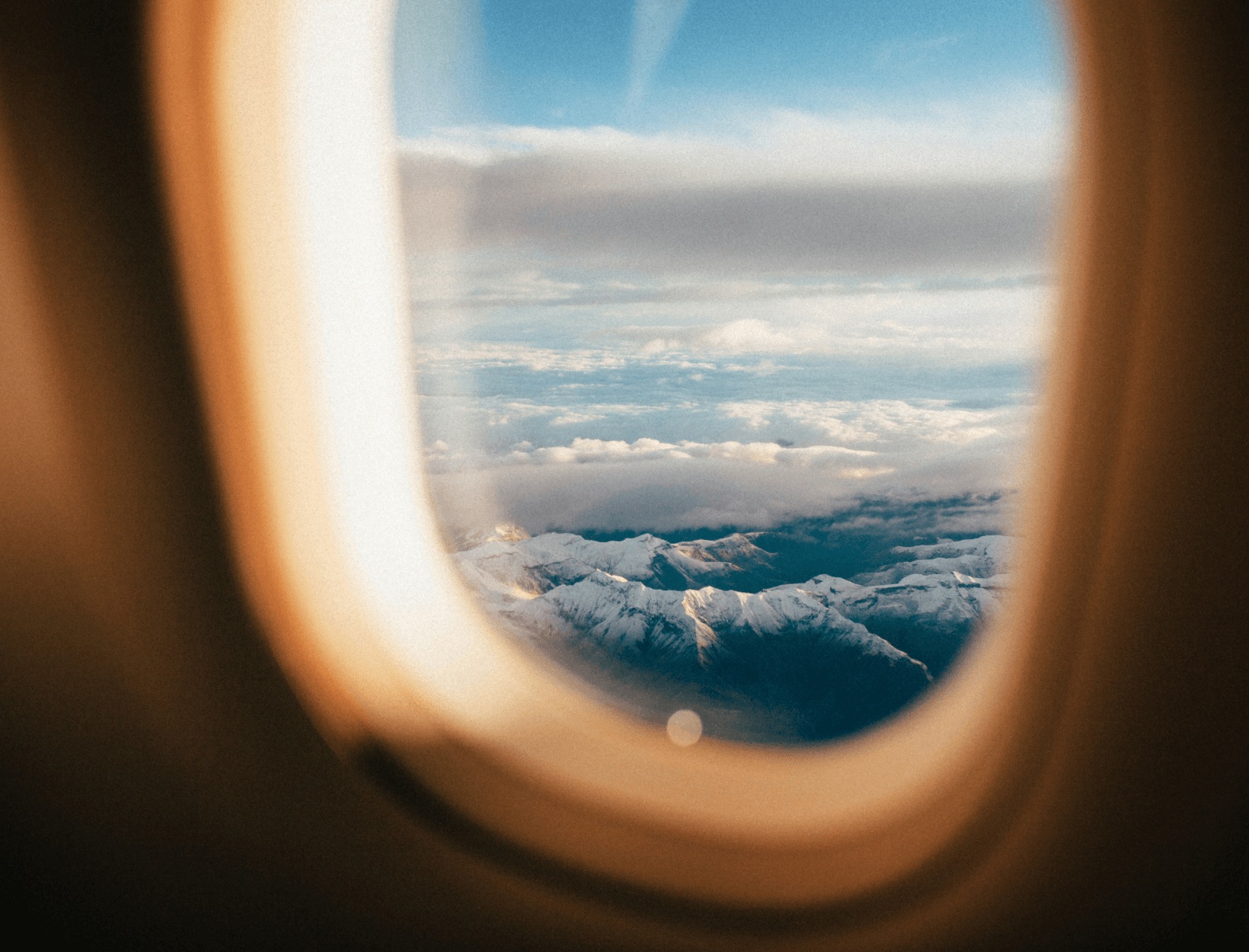 How to Look Fresh After an Overnight Flight | goop