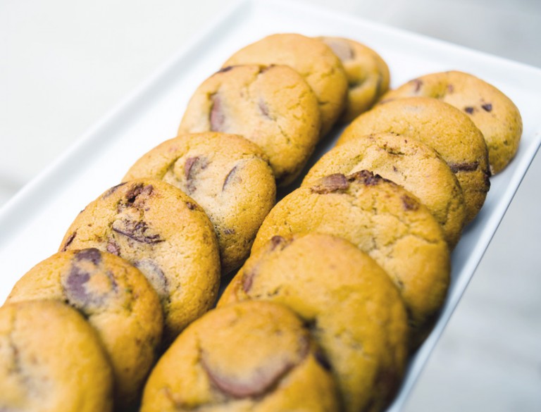 Mini Chocolate Chip Cookies Recipe | goop