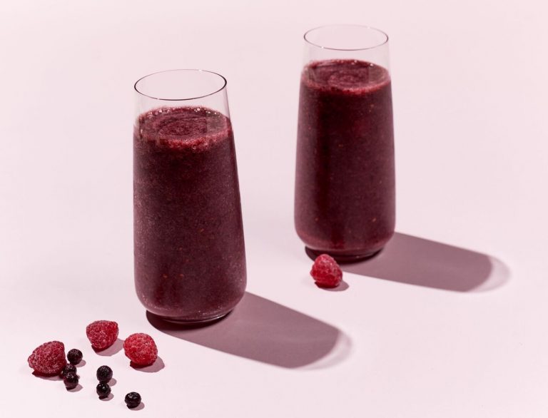 Fruity Chlorella Smoothie Recipe - goop