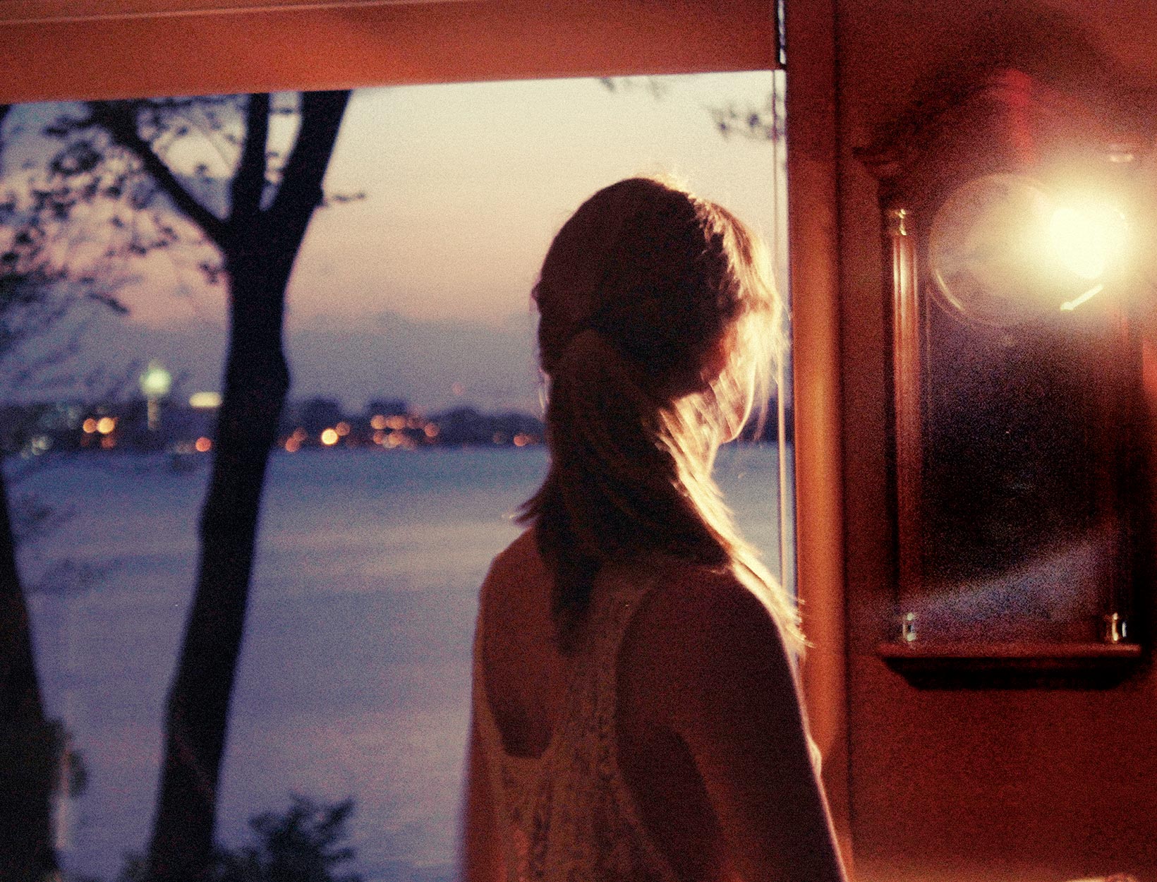 Using the Intelligence of Circadian Rhythms to Optimize Your Sleep | goop